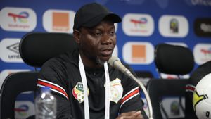 mathias-deguenon-l-entraineur-du-benin-la-magie-du-football-c-est-l ...