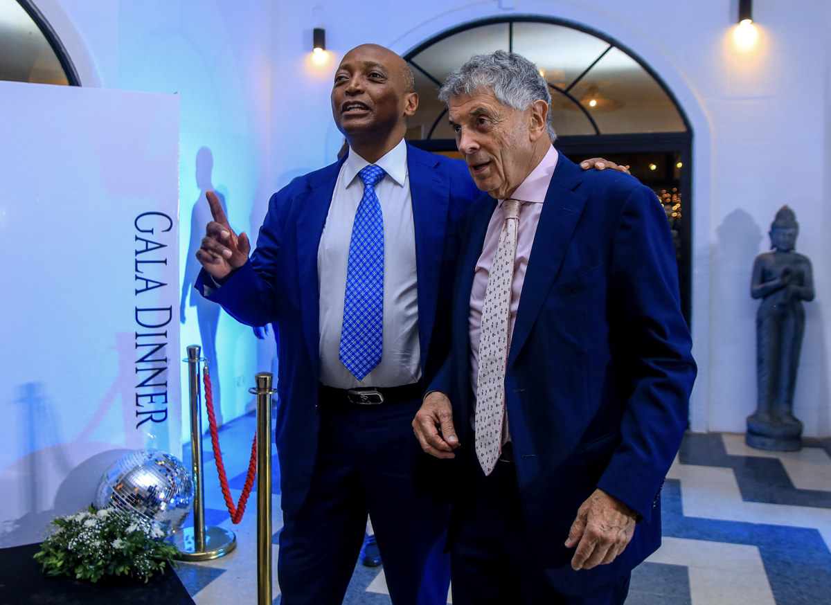 Former Arsenal Vice Chairman David Dein amongst guest lecturers at the ...