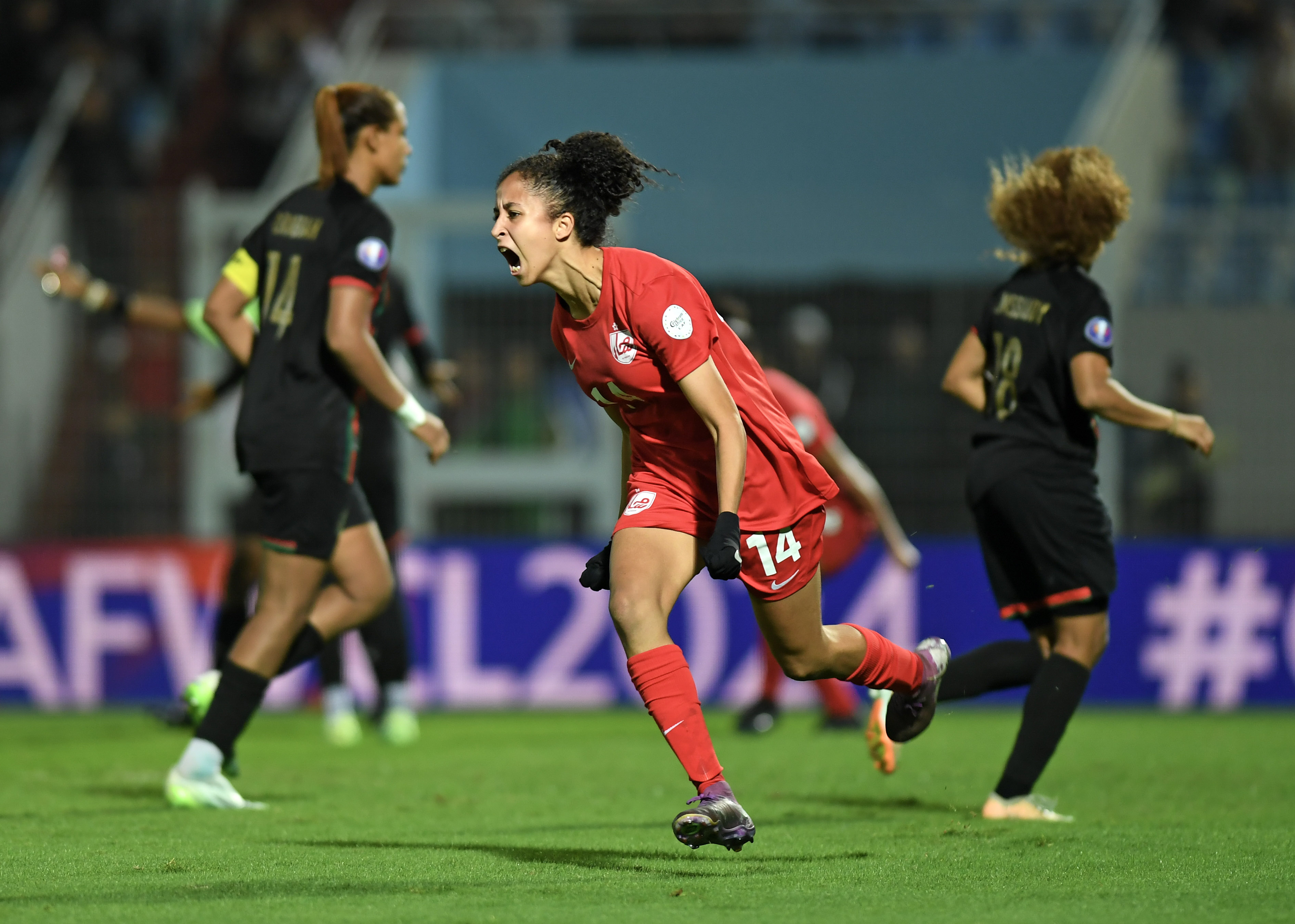 Semifinal – AS FAR v FC Masar