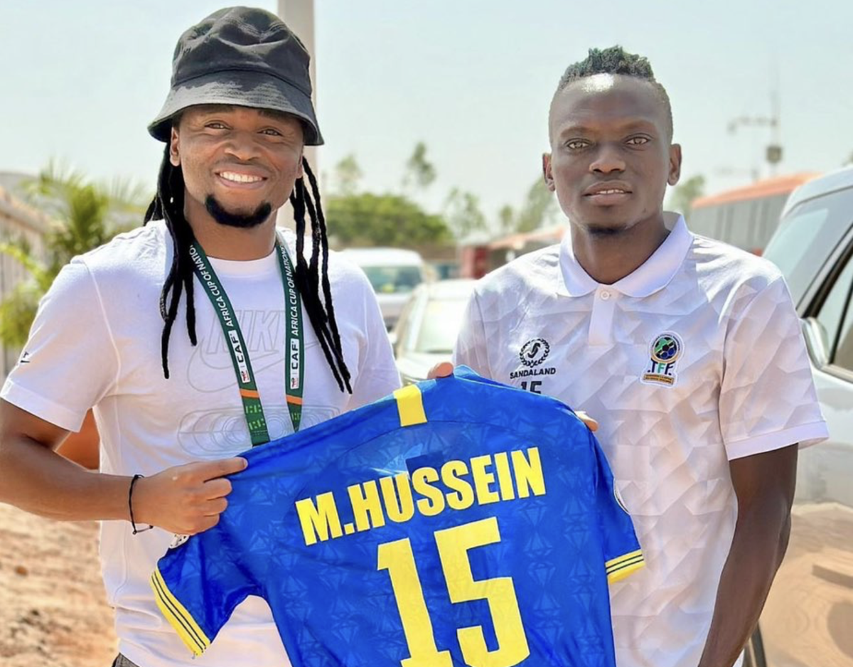 Tanzania’s Mohamed Hussein finally meets his idol, Tshabalala.