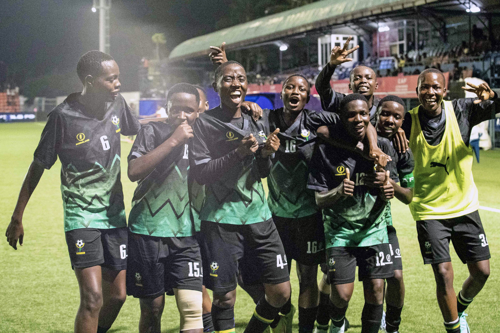 TDS Girls v Aigle Noir